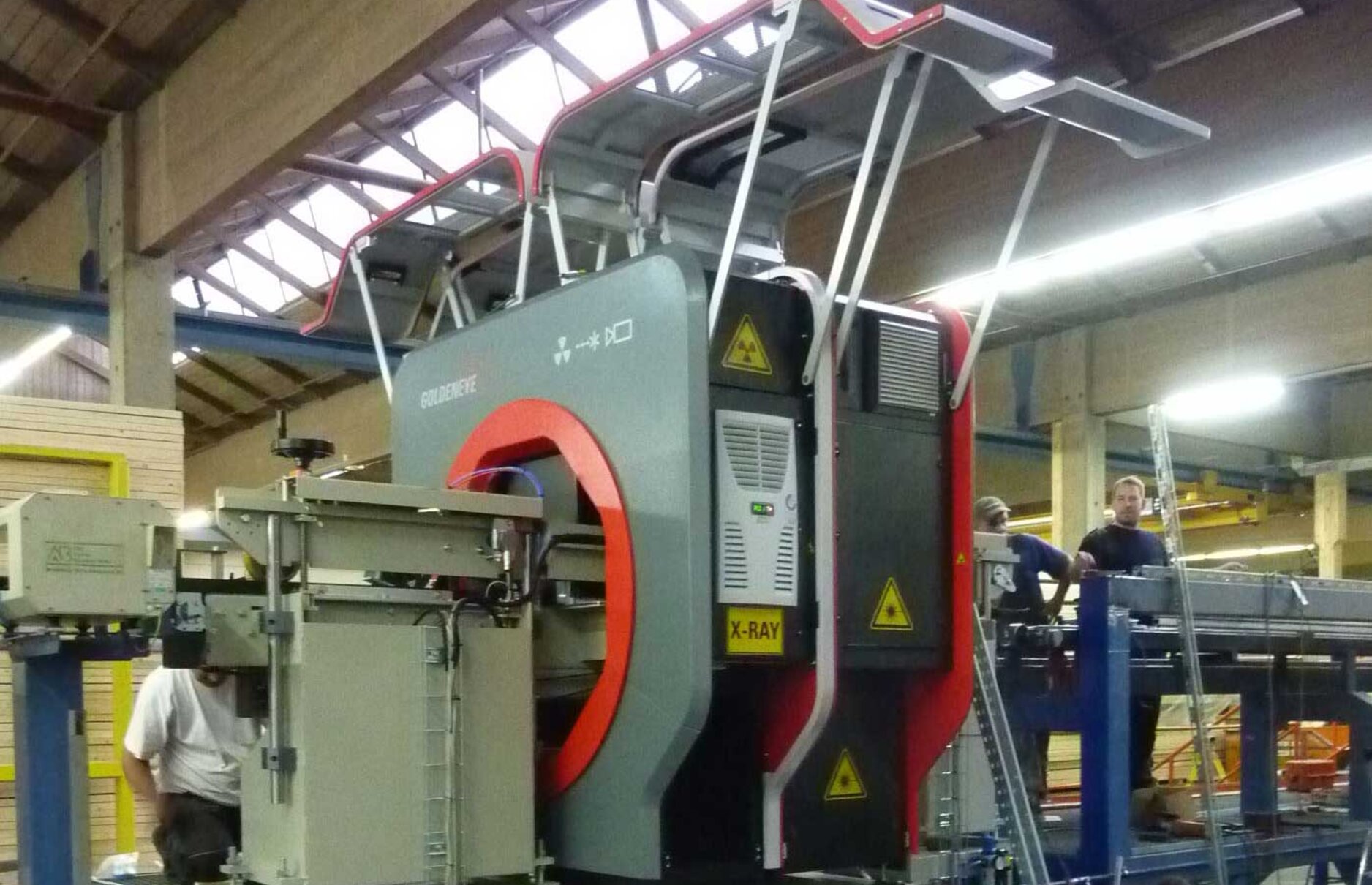 MiCROTEC - HESS TIMBER relies on Goldeneye 700 for strength grading